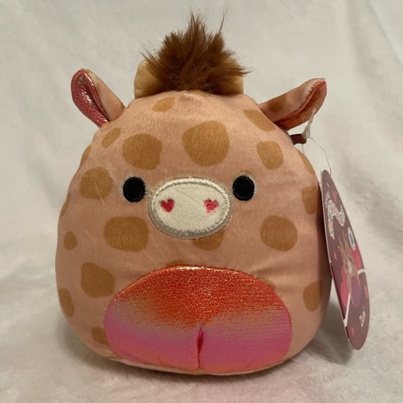 Squishmallows | Toys | Nwt Squishmallow Zuni The Giraffe Valentines ...